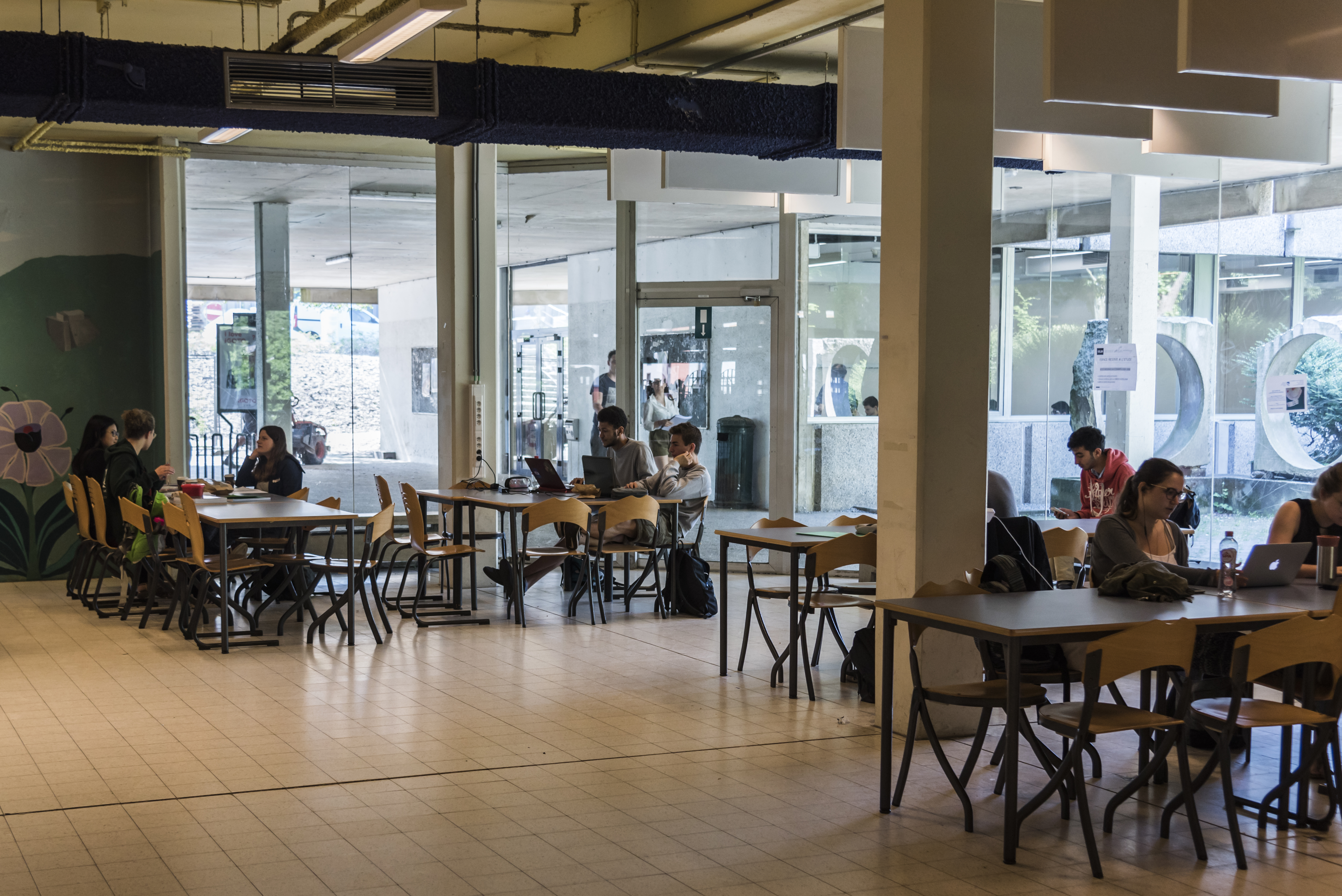 Les restaurants universitaires - Guide étudiant Solvay Brussels School ...